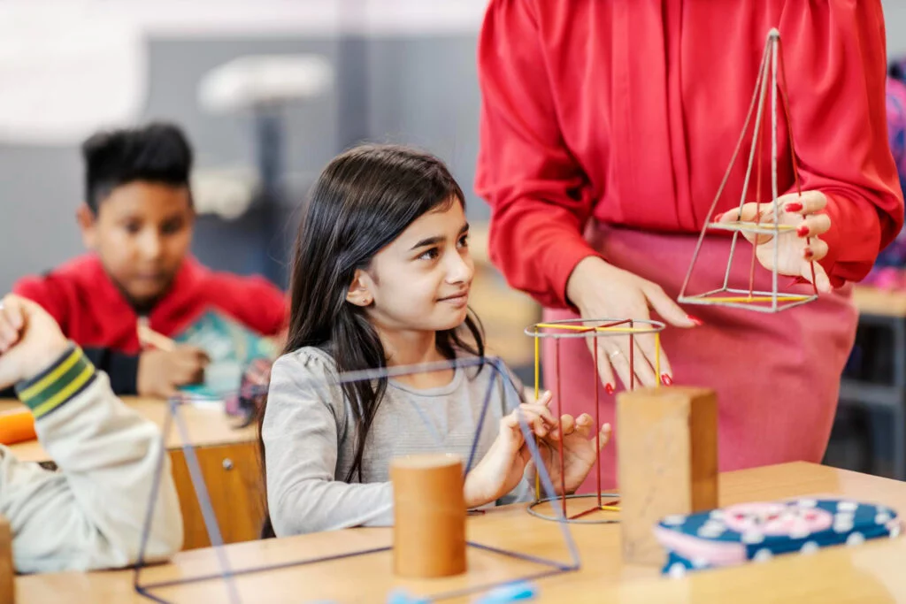How Shows for Schools Encourage Creativity and Teamwork Among Students ...